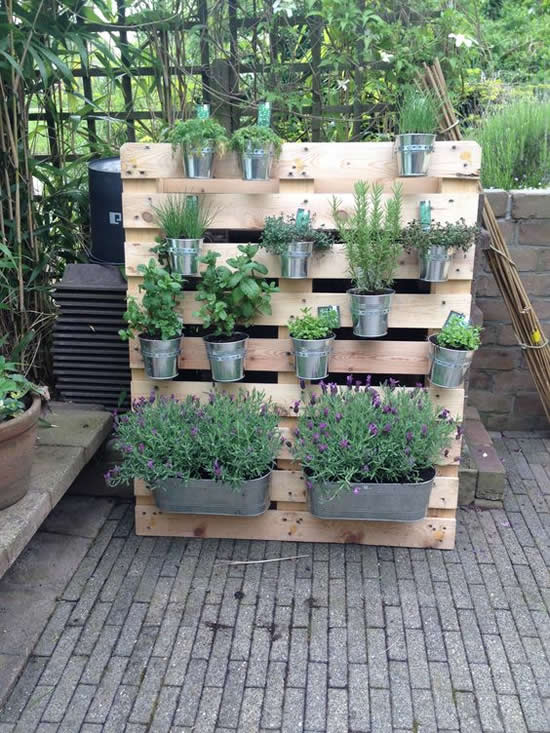30 υπέροχες diy κατασκευές με παλέτες για τον κήπο σας - Tospitakimou.gr