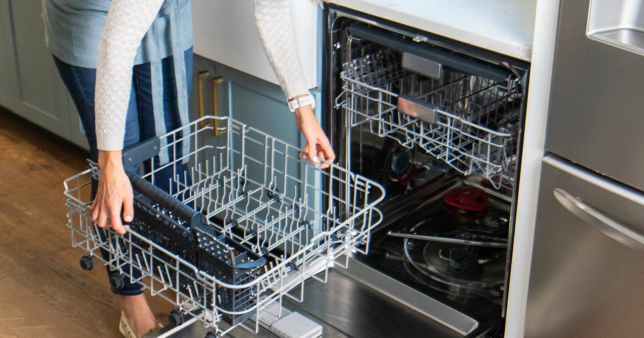 Πώς να καθαρίσετε αποτελεσματικά ένα πλυντήριο πιάτων σε 3 μόλις βήματα ...